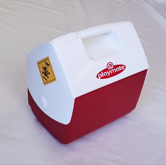 Igloo | Other | Rare Breaking Bad Vamonos Pest Playmate Igloo Cooler ...